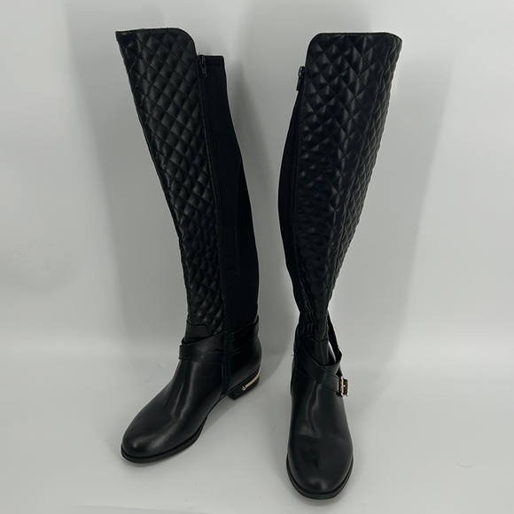 JustFab | Shoes | Just Fab Shoe Dazzle Womens Annabeth Quilted Flat ...